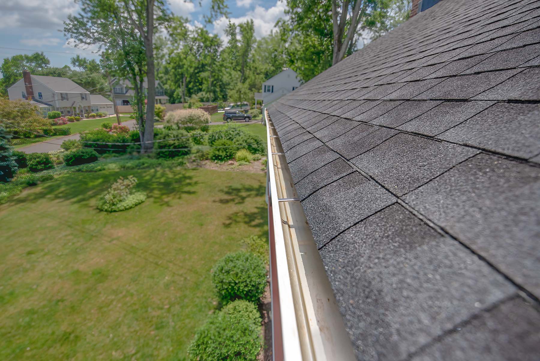 6 Essential Roof and Gutter Maintenance Tips for Homeowners